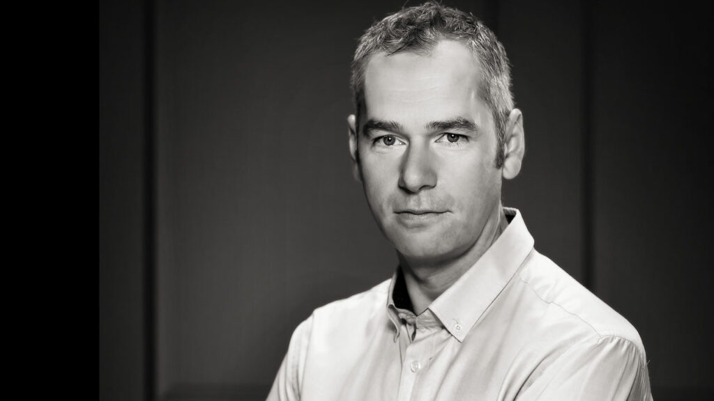 Accelerating AI Adoption: The Role of Data Centre Digital Twin - EkkoSense